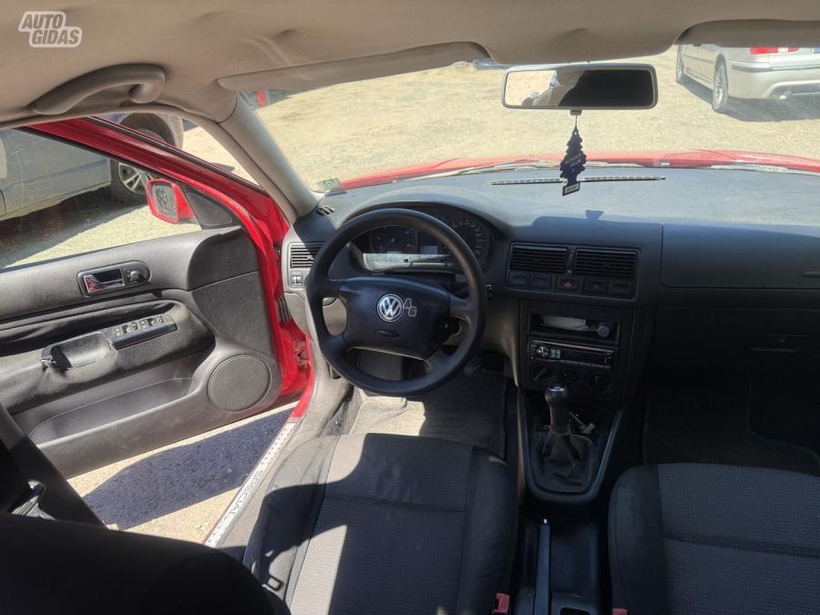 Volkswagen Golf 2002 Plungė, ar dzinēja tilpumu 1.90 L un nobraukumu 350 tūkst. km par 400 €, foto 8 vietnē AUTOMOTO.COM.LV