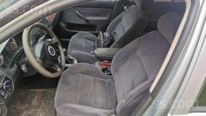 Volkswagen Golf 2002 Rīga, ar dzinēja tilpumu 1.90 L un nobraukumu 380 tūkst. km par 1200 €, foto 7 vietnē AUTOMOTO.COM.LV