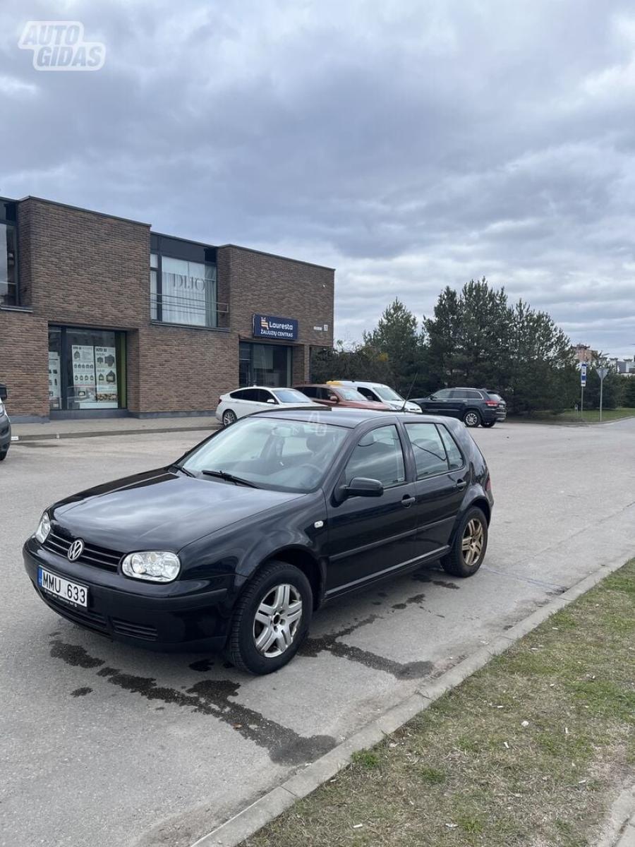 Volkswagen Golf 2002 in Kaunas, with an engine capacity of 1.60 L and mileage of 217 thousand km for 700 €, photo 3 on AUTOMOTO.COM.LV