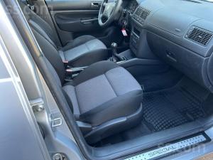 Volkswagen Golf 2002 Limbaži, ar dzinēja tilpumu 1.90 L un nobraukumu 261 tūkst. km par 3050 €, foto 9 vietnē AUTOMOTO.COM.LV