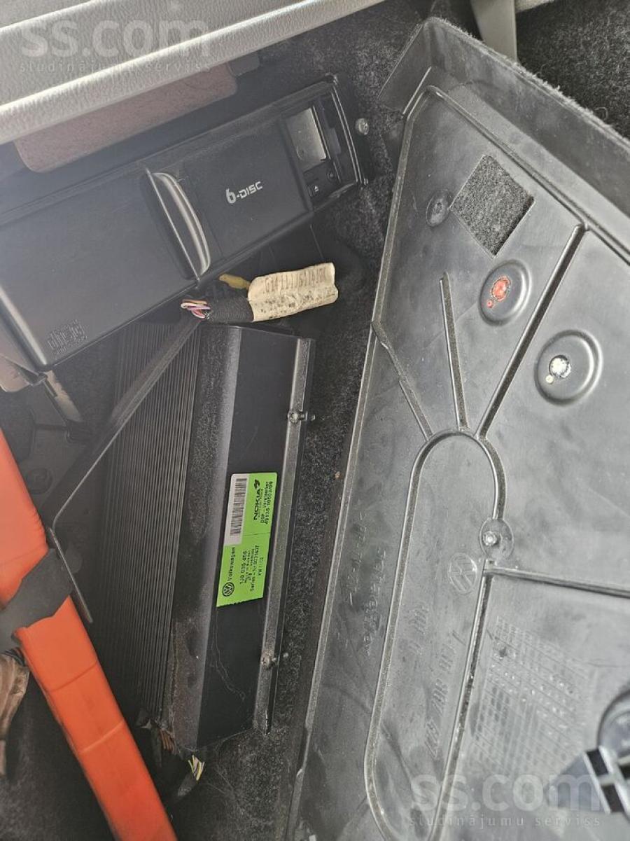 Volkswagen Golf 2002 Valmiera, ar dzinēja tilpumu 2.00 L un nobraukumu 282 tūkst. km par 1650 €, foto 14 vietnē AUTOMOTO.COM.LV