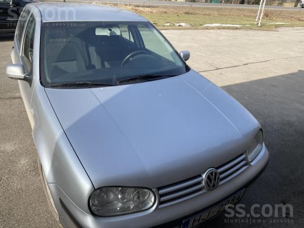 Фольксваген Гольф 2002 в Цесис, объемом двигателя 1.60 л и пробегом 256 тыс. км за 1300 €, фото 1 на AUTOMOTO.COM.LV