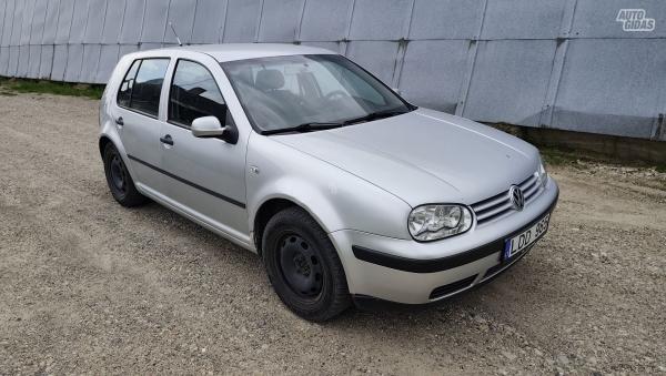 Volkswagen Golf 2002 Marijampole, ar dzinēja tilpumu 1.60 L un nobraukumu 206 tūkst. km par 450 €, foto 3 vietnē AUTOMOTO.COM.LV