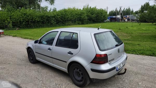 Volkswagen Golf 2002 Marijampole, ar dzinēja tilpumu 1.60 L un nobraukumu 206 tūkst. km par 450 €, foto 6 vietnē AUTOMOTO.COM.LV