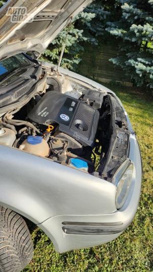 Volkswagen Golf 2002 Marijampole, ar dzinēja tilpumu 1.60 L un nobraukumu 281 tūkst. km par 900 €, foto 6 vietnē AUTOMOTO.COM.LV