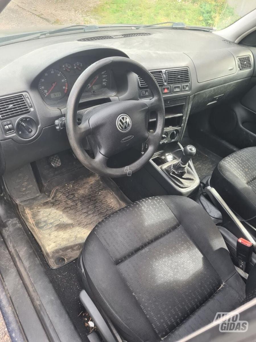 Volkswagen Golf 2002 Klaipėda, ar dzinēja tilpumu 1.60 L un nobraukumu 331 tūkst. km par 750 €, foto 6 vietnē AUTOMOTO.COM.LV