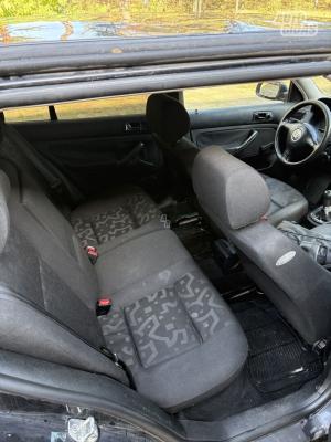 Volkswagen Golf 2002 Varėna, ar dzinēja tilpumu 1.90 L un nobraukumu 392 tūkst. km par 720 €, foto 9 vietnē AUTOMOTO.COM.LV