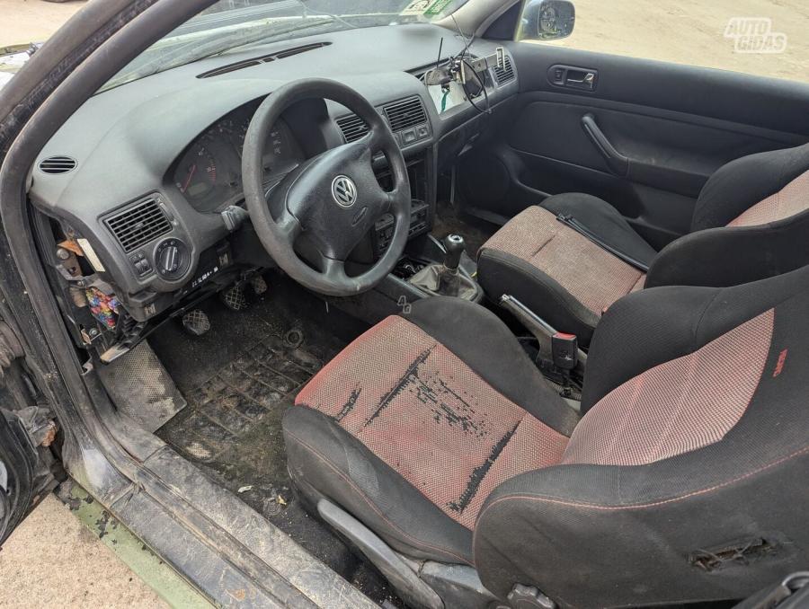 Volkswagen Golf 2002 Kauņa, ar dzinēja tilpumu 1.90 L un nobraukumu 500 tūkst. km par 499 €, foto 10 vietnē AUTOMOTO.COM.LV