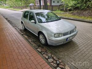 Volkswagen Golf 2003 in Jelgava, with an engine capacity of 1.90 L and mileage of 350 thousand km for 590 €, photo 3 on AUTOMOTO.COM.LV