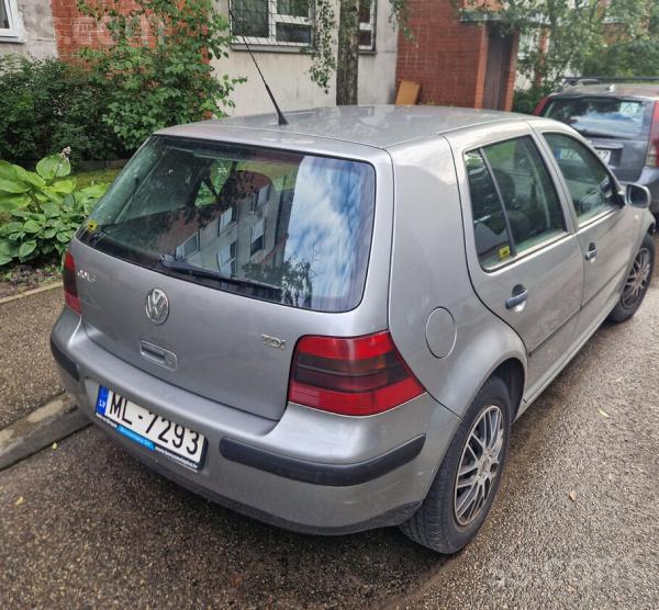 Volkswagen Golf 2003 Rīga, ar dzinēja tilpumu 1.90 L un nobraukumu 279 tūkst. km par 500 €, foto 6 vietnē AUTOMOTO.COM.LV