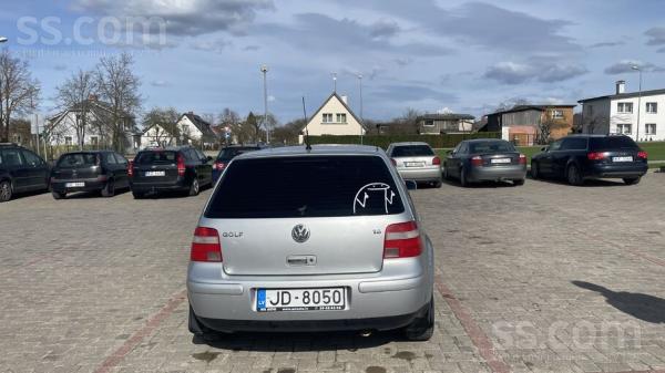 Volkswagen Golf 2003 in Valmiera, with an engine capacity of 1.60 L and mileage of 335 thousand km for 600 €, photo 1 on AUTOMOTO.COM.LV