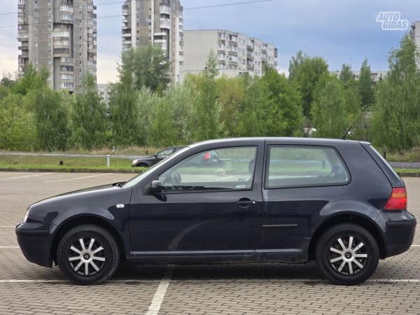 Volkswagen Golf 2003 in Vilnius, with an engine capacity of 1.40 L and mileage of 273 thousand km for 520 €, photo 3 on AUTOMOTO.COM.LV