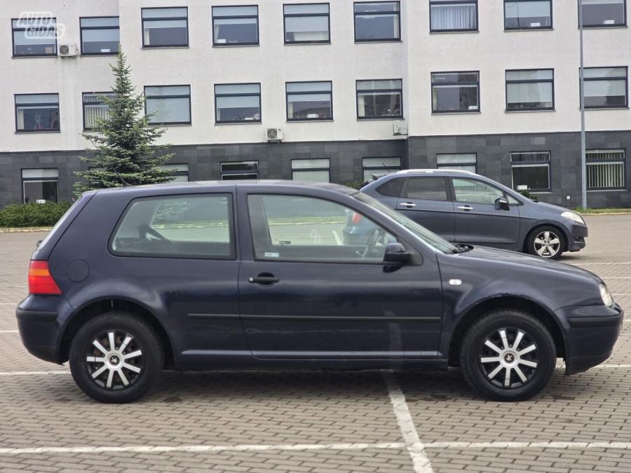 Volkswagen Golf 2003 Viļņa, ar dzinēja tilpumu 1.40 L un nobraukumu 273 tūkst. km par 400 €, foto 5 vietnē AUTOMOTO.COM.LV