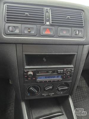 Volkswagen Golf 2003 Viļņa, ar dzinēja tilpumu 1.40 L un nobraukumu 273 tūkst. km par 400 €, foto 11 vietnē AUTOMOTO.COM.LV