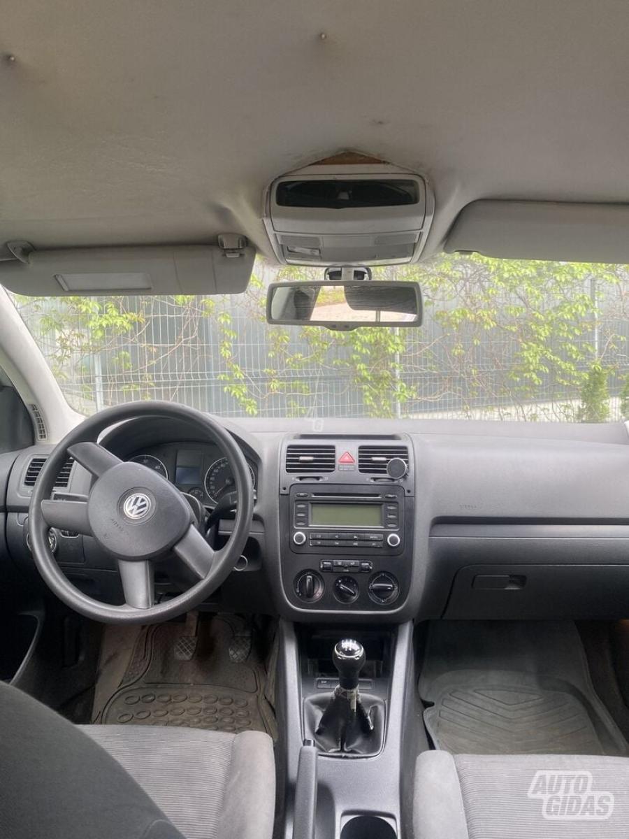 Volkswagen Golf 2003 in Kaunas, with an engine capacity of 1.90 L and mileage of 273 thousand km for 850 €, photo 9 on AUTOMOTO.COM.LV