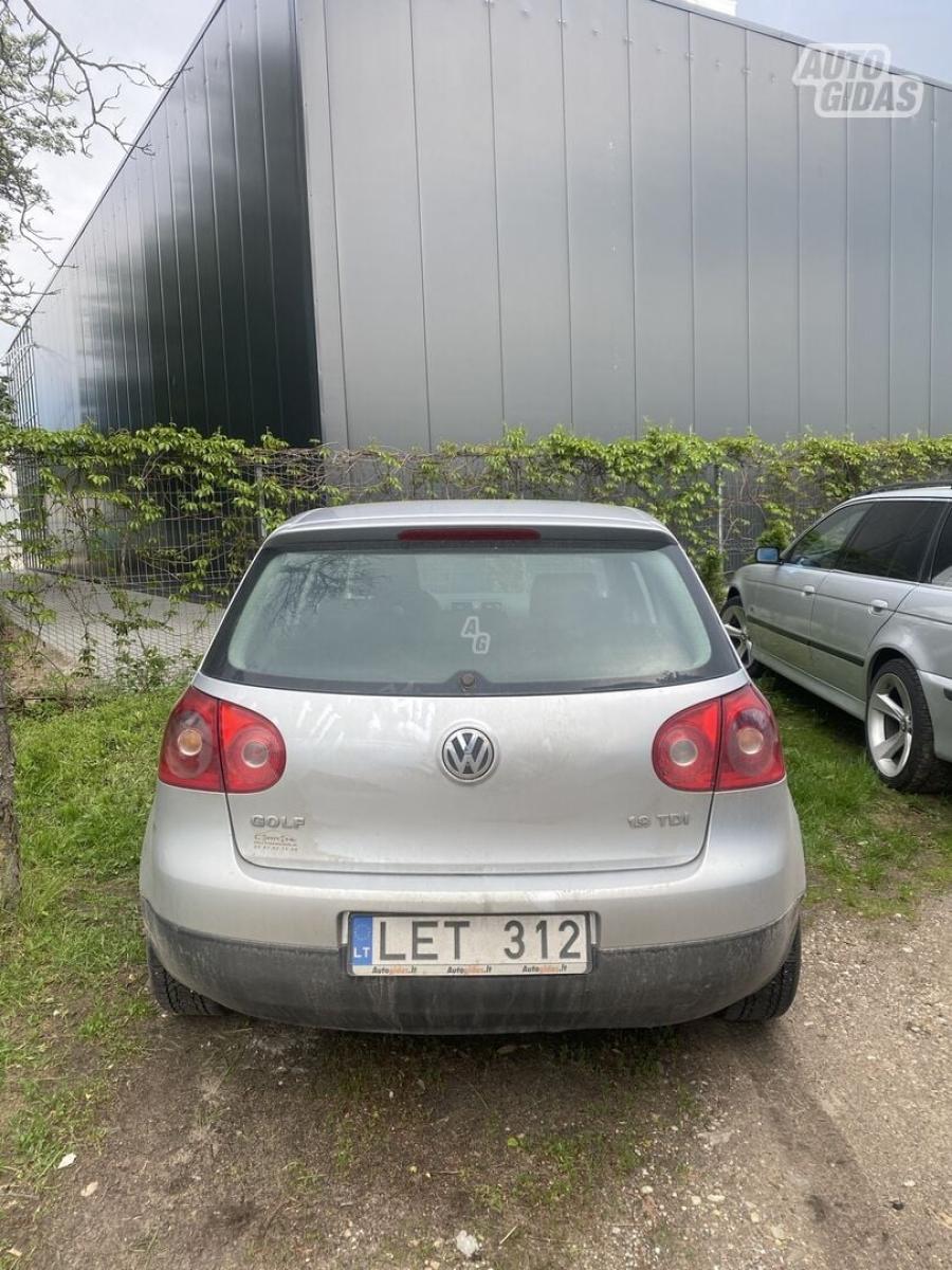 Volkswagen Golf 2003 in Kaunas, with an engine capacity of 1.90 L and mileage of 273 thousand km for 850 €, photo 16 on AUTOMOTO.COM.LV