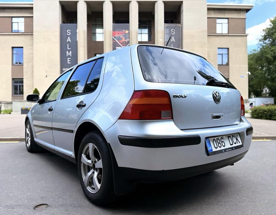 Volkswagen Golf 2003 in Tallinn, with an engine capacity of 1.60 L and mileage of 200 thousand km for 1499 €, photo 20 on AUTOMOTO.COM.LV