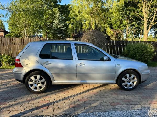 Volkswagen Golf 2003 in Ogre, with an engine capacity of 1.60 L and mileage of 260 thousand km for 2550 €, photo 8 on AUTOMOTO.COM.LV