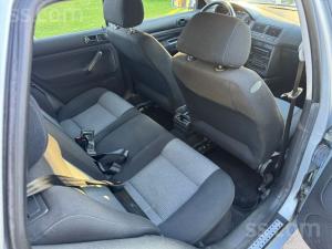 Volkswagen Golf 2003 Ogre, ar dzinēja tilpumu 1.60 L un nobraukumu 260 tūkst. km par 2550 €, foto 18 vietnē AUTOMOTO.COM.LV