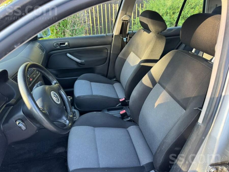 Volkswagen Golf 2003 Ogre, ar dzinēja tilpumu 1.60 L un nobraukumu 260 tūkst. km par 2550 €, foto 25 vietnē AUTOMOTO.COM.LV