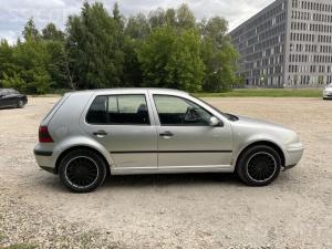 Volkswagen Golf 2003 Rīga, ar dzinēja tilpumu 1.90 L un nobraukumu 274 tūkst. km par 1500 €, foto 6 vietnē AUTOMOTO.COM.LV