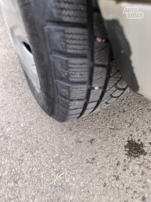 Volkswagen Golf 2003 Kauņa, ar dzinēja tilpumu 1.90 L un nobraukumu 420 tūkst. km par 850 €, foto 9 vietnē AUTOMOTO.COM.LV