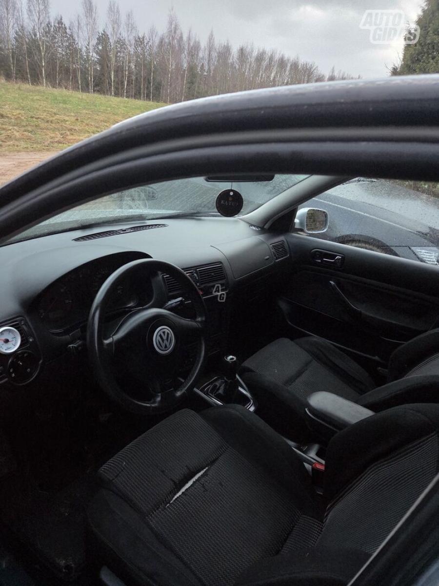 Volkswagen Golf 2003 in Kaunas, with an engine capacity of 1.90 L and mileage of 483 thousand km for 1800 €, photo 9 on AUTOMOTO.COM.LV