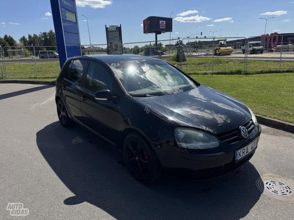 Volkswagen Golf 2003 Panevēža, ar dzinēja tilpumu 1.40 L un nobraukumu 258 tūkst. km par 500 €, foto 2 vietnē AUTOMOTO.COM.LV