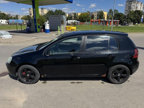 Volkswagen Golf 2003 Panevēža, ar dzinēja tilpumu 1.40 L un nobraukumu 258 tūkst. km par 500 €, foto 3 vietnē AUTOMOTO.COM.LV
