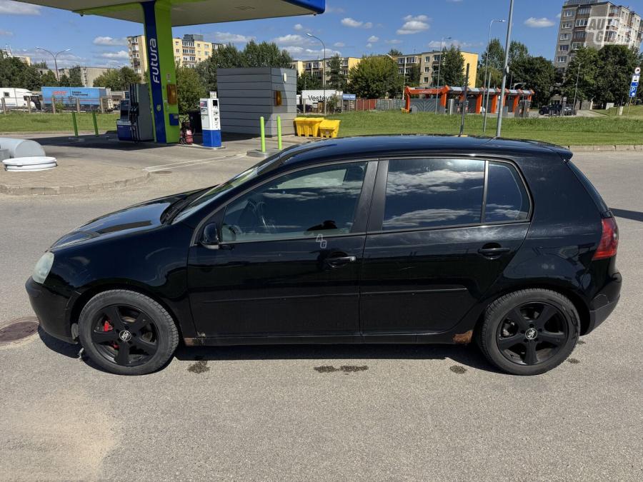 Volkswagen Golf 2003 in Panevezys, with an engine capacity of 1.40 L and mileage of 258 thousand km for 500 €, photo 4 on AUTOMOTO.COM.LV
