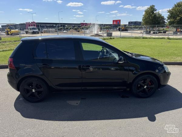 Volkswagen Golf 2003 Panevēža, ar dzinēja tilpumu 1.40 L un nobraukumu 258 tūkst. km par 500 €, foto 5 vietnē AUTOMOTO.COM.LV