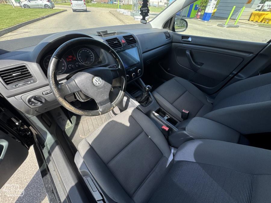 Volkswagen Golf 2003 in Panevezys, with an engine capacity of 1.40 L and mileage of 258 thousand km for 500 €, photo 7 on AUTOMOTO.COM.LV