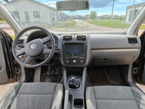 Volkswagen Golf 2003 in Klaipeda, with an engine capacity of 2.00 L and mileage of 400 thousand km for 750 €, photo 11 on AUTOMOTO.COM.LV