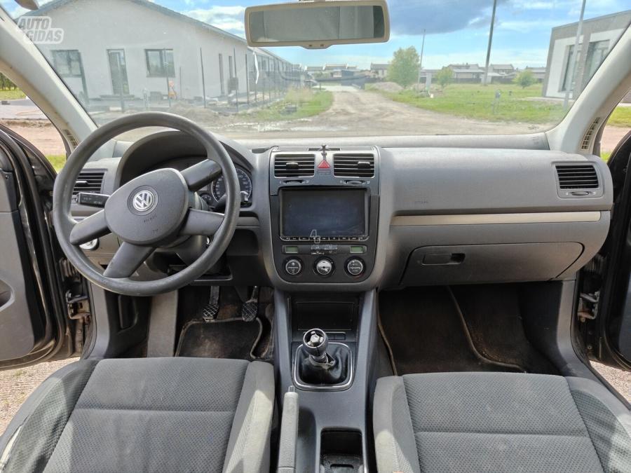 Volkswagen Golf 2003 in Klaipeda, with an engine capacity of 2.00 L and mileage of 400 thousand km for 750 €, photo 11 on AUTOMOTO.COM.LV
