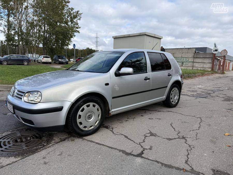 Volkswagen Golf 2003 in Kaunas, with an engine capacity of 1.90 L and mileage of 330 thousand km for 1150 €, photo 1 on AUTOMOTO.COM.LV