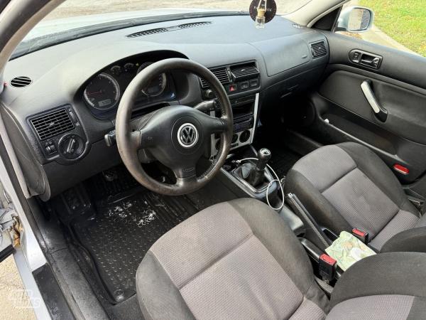 Фольксваген Гольф 2003 в Каунас на AUTOMOTO.COM.LV Фольксваген Гольф 2003 в Каунас, объемом двигателя 1.90 л и пробегом 330 тыс. км за 1150 €, фото 8 на AUTOMOTO.COM.LV