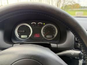 Volkswagen Golf 2003 in Kaunas, with an engine capacity of 1.90 L and mileage of 330 thousand km for 1150 €, photo 9 on AUTOMOTO.COM.LV