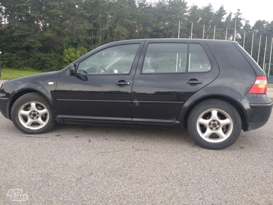 Volkswagen Golf 2003 in Vilnius, with an engine capacity of 2.00 L and mileage of 218 thousand km for 1200 €, photo 3 on AUTOMOTO.COM.LV