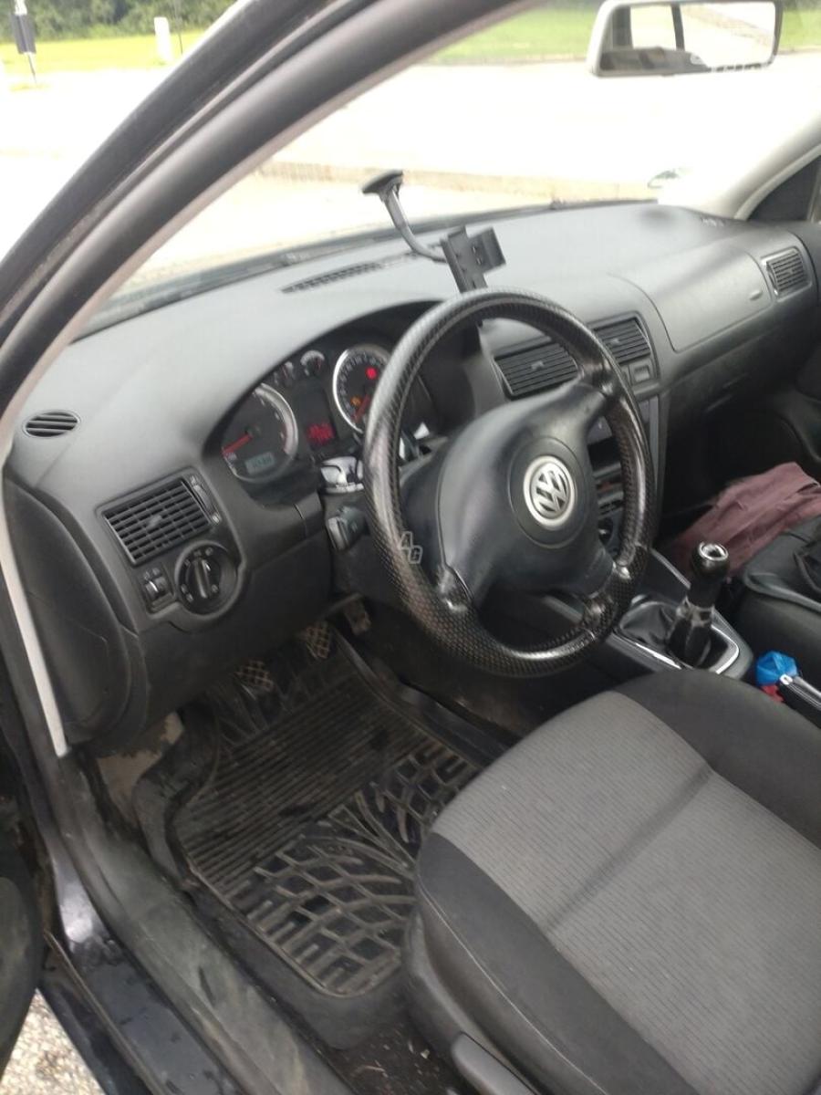 Volkswagen Golf 2003 in Vilnius, with an engine capacity of 2.00 L and mileage of 218 thousand km for 1200 €, photo 9 on AUTOMOTO.COM.LV