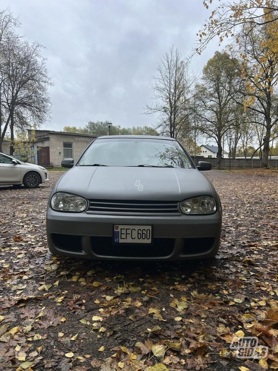 Volkswagen Golf 2003 in Panevezys, with an engine capacity of 1.80 L and mileage of 328 thousand km for 4500 €, photo 5 on AUTOMOTO.COM.LV