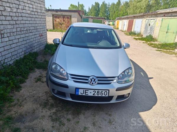 Volkswagen Golf 2004 in Riga, with an engine capacity of 1.60 L and mileage of 184 thousand km for 1550 €, photo 1 on AUTOMOTO.COM.LV