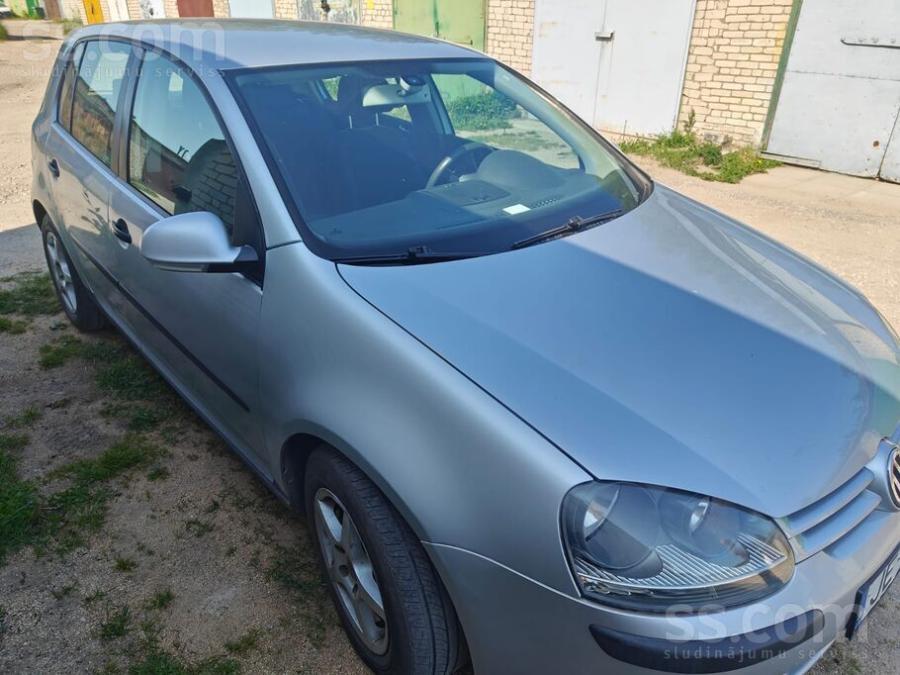 Volkswagen Golf 2004 Rīga, ar dzinēja tilpumu 1.60 L un nobraukumu 184 tūkst. km par 1550 €, foto 3 vietnē AUTOMOTO.COM.LV