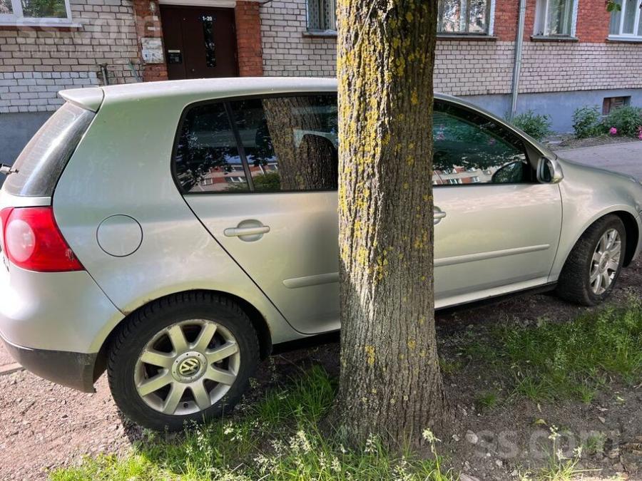 Volkswagen Golf 2004 in Riga, with an engine capacity of 2.00 L and mileage of 331 thousand km for 1600 €, photo 4 on AUTOMOTO.COM.LV