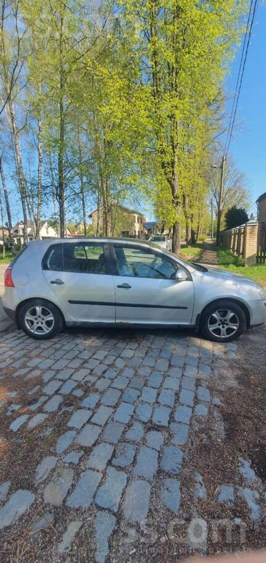 Volkswagen Golf 2004 in Riga, with an engine capacity of 1.90 L and mileage of 259 thousand km for 990 €, photo 3 on AUTOMOTO.COM.LV