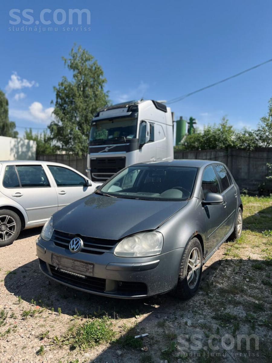Volkswagen Golf 2004 Rīga, ar dzinēja tilpumu 2.00 L un nobraukumu 450 tūkst. km par 950 €, foto 2 vietnē AUTOMOTO.COM.LV