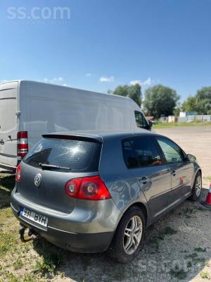 Volkswagen Golf 2004 Rīga, ar dzinēja tilpumu 2.00 L un nobraukumu 450 tūkst. km par 950 €, foto 4 vietnē AUTOMOTO.COM.LV