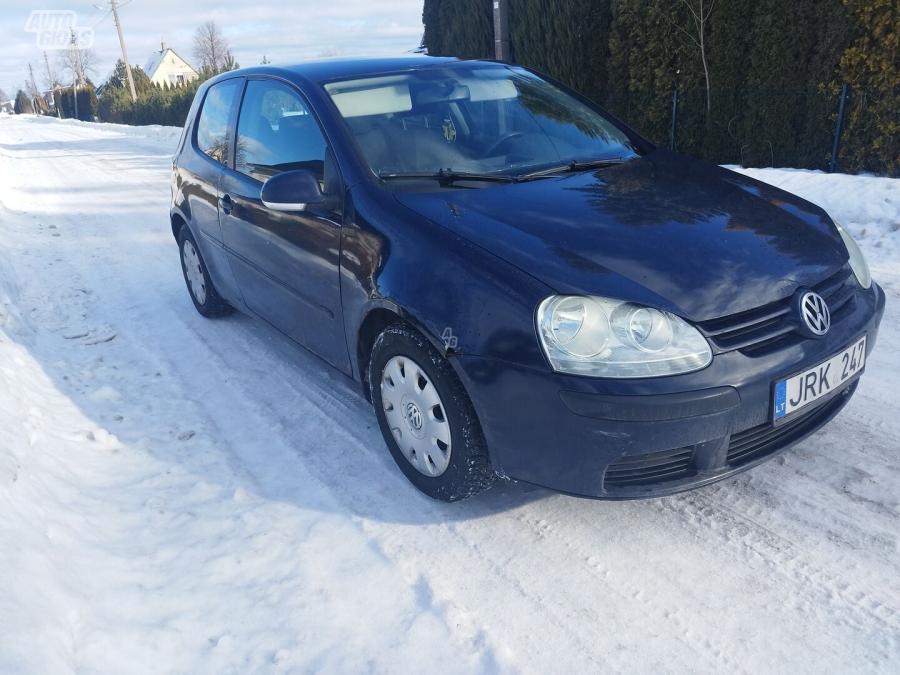 Volkswagen Golf 2004 in Mazeikiai, with an engine capacity of 1.90 L and mileage of 400 thousand km for 850 €, photo 2 on AUTOMOTO.COM.LV