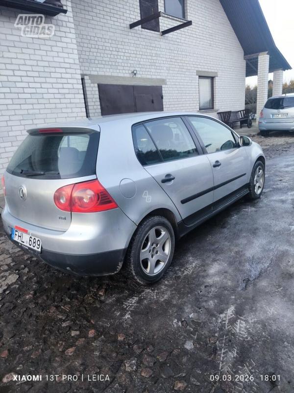 Volkswagen Golf 2004 Viļņa, ar dzinēja tilpumu 1.90 L un nobraukumu 396 tūkst. km par 1000 €, foto 9 vietnē AUTOMOTO.COM.LV