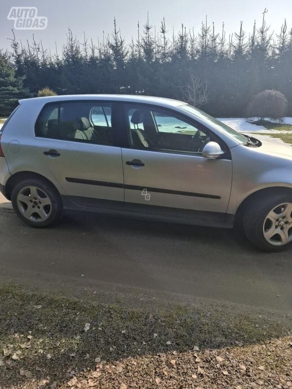 Volkswagen Golf 2004 in Elektrenai, with an engine capacity of 1.90 L and mileage of 392 thousand km for 980 €, photo 6 on AUTOMOTO.COM.LV