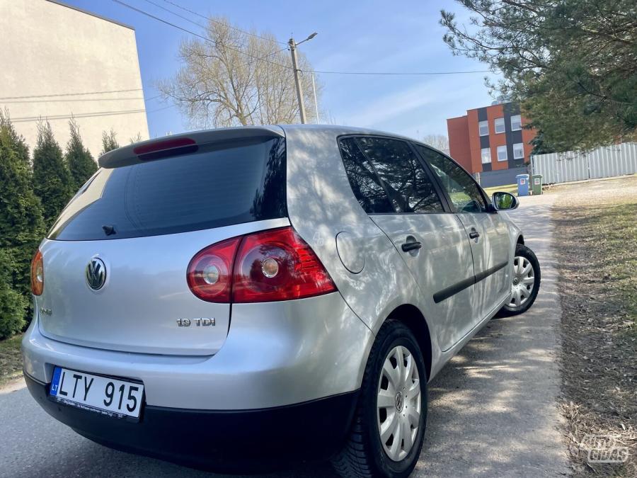 Volkswagen Golf 2004 Kauņa, ar dzinēja tilpumu 1.90 L un nobraukumu 310 tūkst. km par 1650 €, foto 1 vietnē AUTOMOTO.COM.LV